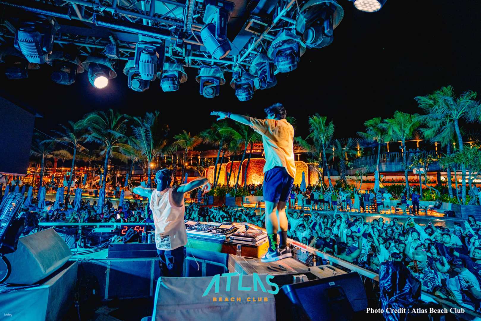 Atlas Beach Club Bali - Travelnata